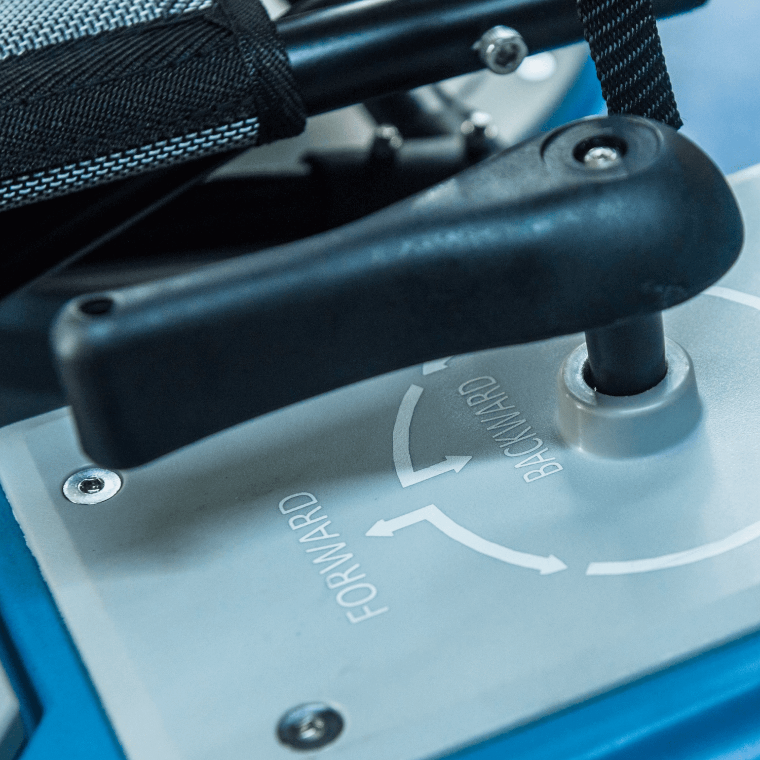 ViztaCraft 360 – 360 Degree Prop Drive Fishing Kayak - Blue - Vanhunks ...